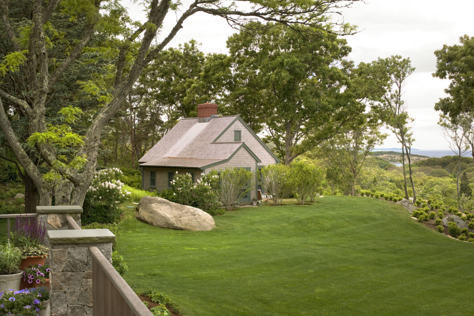 Shingle Style Compound on Martha’s Vineyard Sound | Ferguson & Shamamian